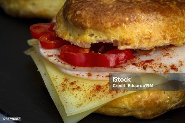 Bermacammacam Scone Buatan Sendiri Dengan Ham Keju Alpukat Salmon Krim ... Bermacammacam Scone Buatan Sendiri Dengan Ham Keju Alpukat Salmon Krim ...