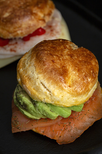 Bermacammacam Scone Buatan Sendiri Dengan Ham Keju Alpukat Salmon Krim ... Bermacammacam Scone Buatan Sendiri Dengan Ham Keju Alpukat Salmon Krim ...