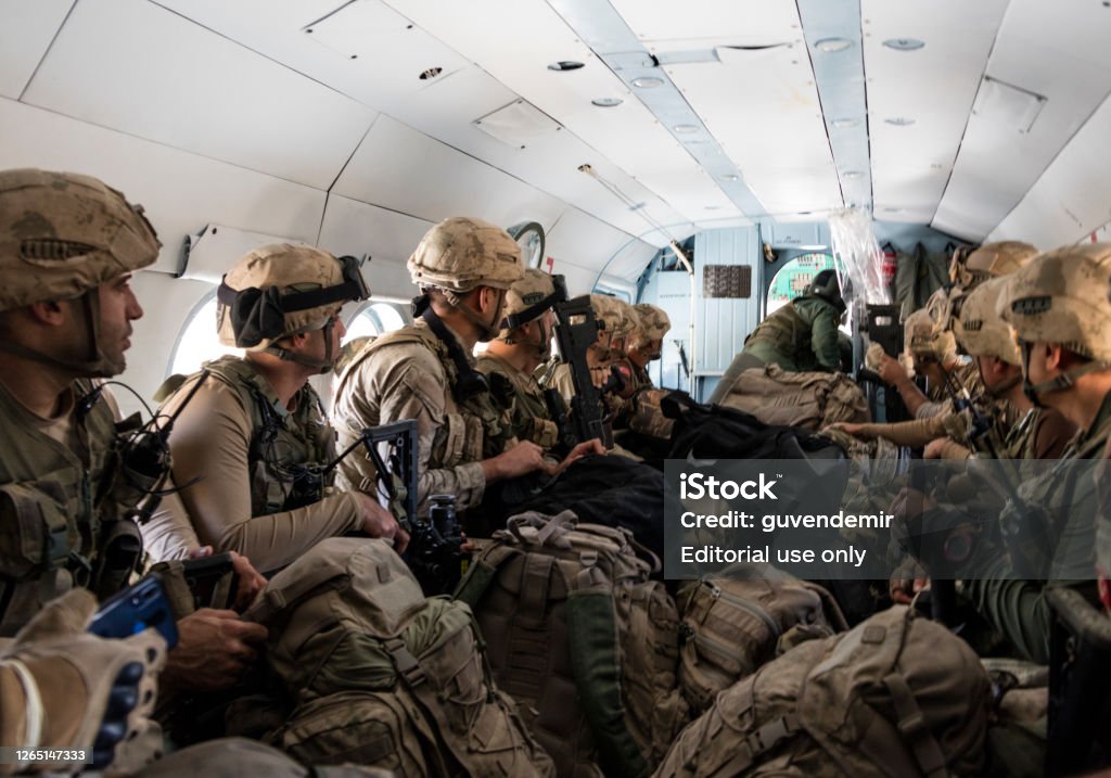 Photo Libre De Droit De Des Soldats De Larmée Et De La Gendarmerie