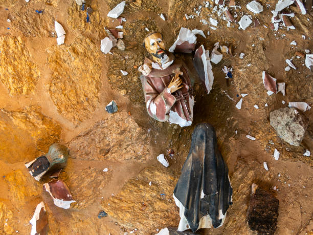 Broken Statue Pictures | Download Free Images on Unsplash