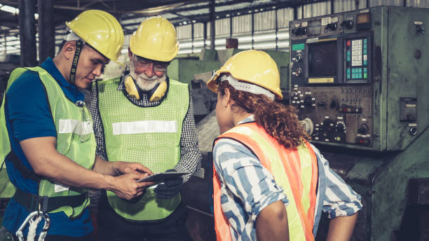 Steel Worker Pictures | Download Free Images on Unsplash
