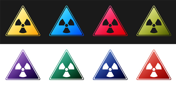 Définir Le Signe Triangle Avec Licône De Symbole De Rayonnement Isolé