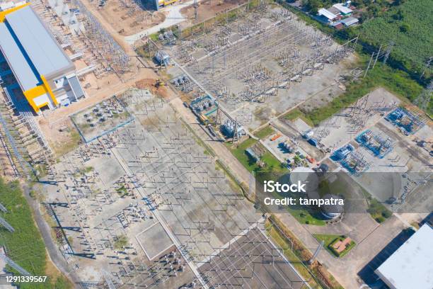 Pandangan Udara Dari Pembangkit Listrik Tiang Tegangan Saluran Listrik