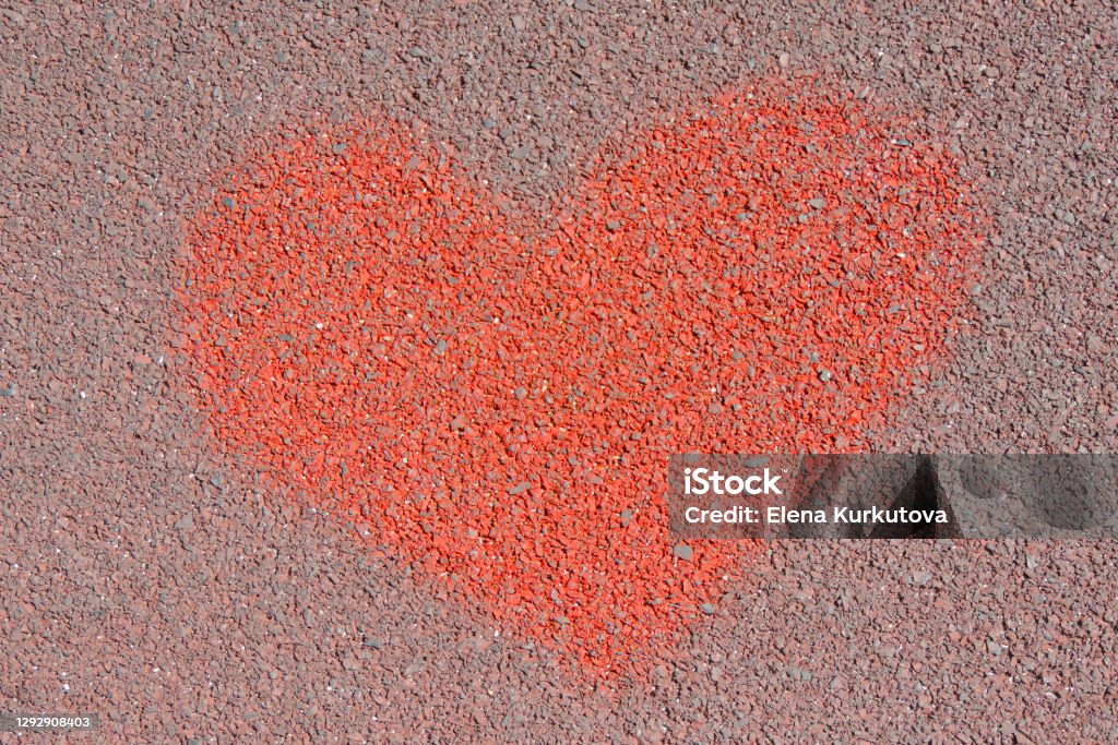 Photo Libre De Droit De Fond De Texture Dasphalte Le Coeur Rouge Est Un