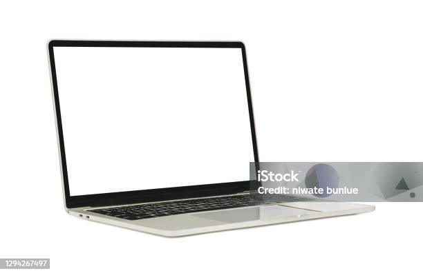 Laptop Terbuka Dengan Layar Kosong Atau Komputer Mockup Untuk