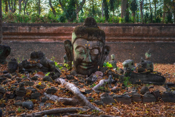 Free picture: Ruined statue of Buddha at archeological site, a Buddhist ...