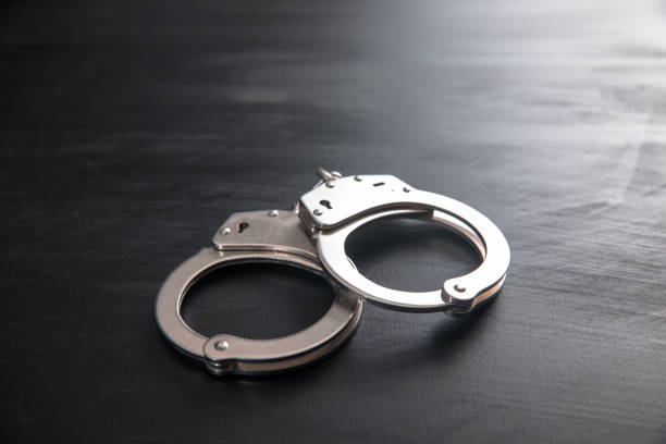 1000+ Handcuffs Pictures | Download Free Images on Unsplash