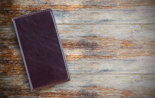 Notebook Kertas Kosong Atau Notepad Pada Latar Belakang Meja Kayu ... Notebook Kertas Kosong Atau Notepad Pada Latar Belakang Meja Kayu ...