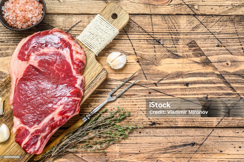 Mata Rusuk Atau Steak Koboi Daging Sapi Marmer Mentah Angus Hitam