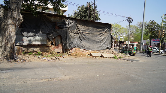 Foto de Tiro Nas Costas Da Área Da Favela Com Casas Quebradas Colônias ... Foto de Tiro Nas Costas Da Área Da Favela Com Casas Quebradas Colônias ...
