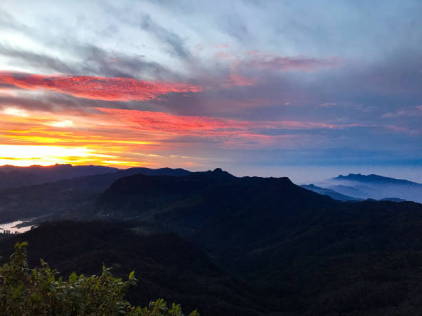 Adams Peak Pictures | Download Free Images on Unsplash