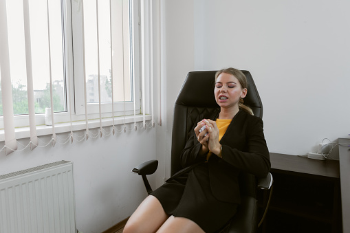 Photo Libre De Droit De La Femme Daffaires Fâchée Froisse La Bille De