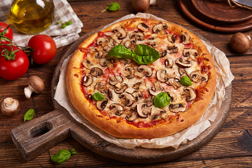 Pizza Dengan Jamur Pizza Buatan Sendiri Bergaya Amerika Dengan Jamur ... Pizza Dengan Jamur Pizza Buatan Sendiri Bergaya Amerika Dengan Jamur ...