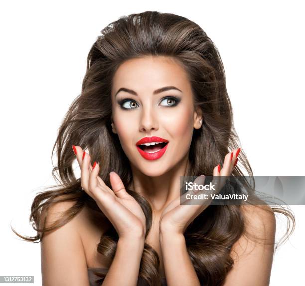 Wanita Cantik Terkejut Dengan Bibir Merah Dan Kuku Foto Stok - Unduh ... Wanita Cantik Terkejut Dengan Bibir Merah Dan Kuku Foto Stok - Unduh ...
