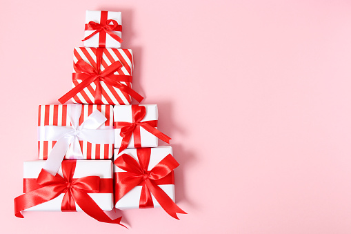 Set Kotak Hadiah Yang Dibungkus Dengan Indah Pada Tampilan Atas Latar ... Set Kotak Hadiah Yang Dibungkus Dengan Indah Pada Tampilan Atas Latar ...