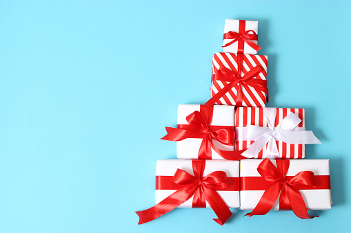 Set Kotak Hadiah Yang Dibungkus Dengan Indah Pada Tampilan Atas Latar ... Set Kotak Hadiah Yang Dibungkus Dengan Indah Pada Tampilan Atas Latar ...