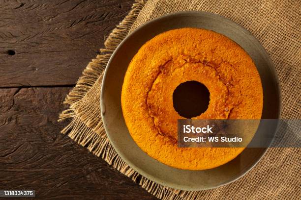 Kue Jagung Lezat Di Atas Meja Kue Khas Brasil Foto Stok - Unduh Gambar ... Kue Jagung Lezat Di Atas Meja Kue Khas Brasil Foto Stok - Unduh Gambar ...