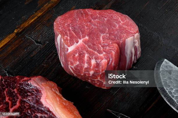 Steak Minion Fillet Mentah Segar Daging Sapi Marmer Dengan Rosemary Dan