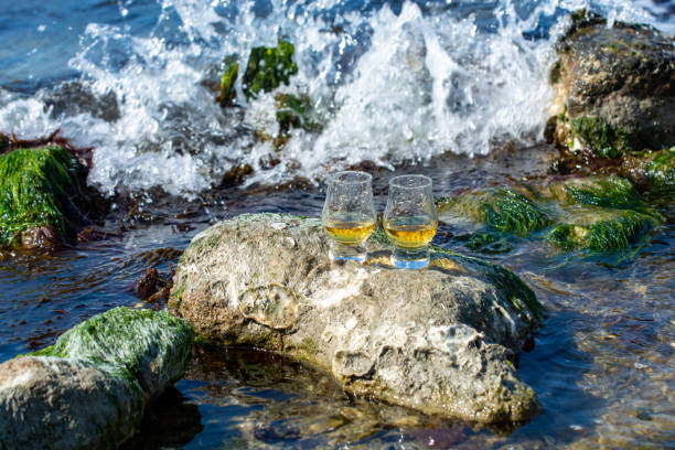 840+ Wiski Islay Foto Foto Stok, Potret, & Gambar Bebas Royalti - iStock 840+ Wiski Islay Foto Foto Stok, Potret, & Gambar Bebas Royalti - iStock