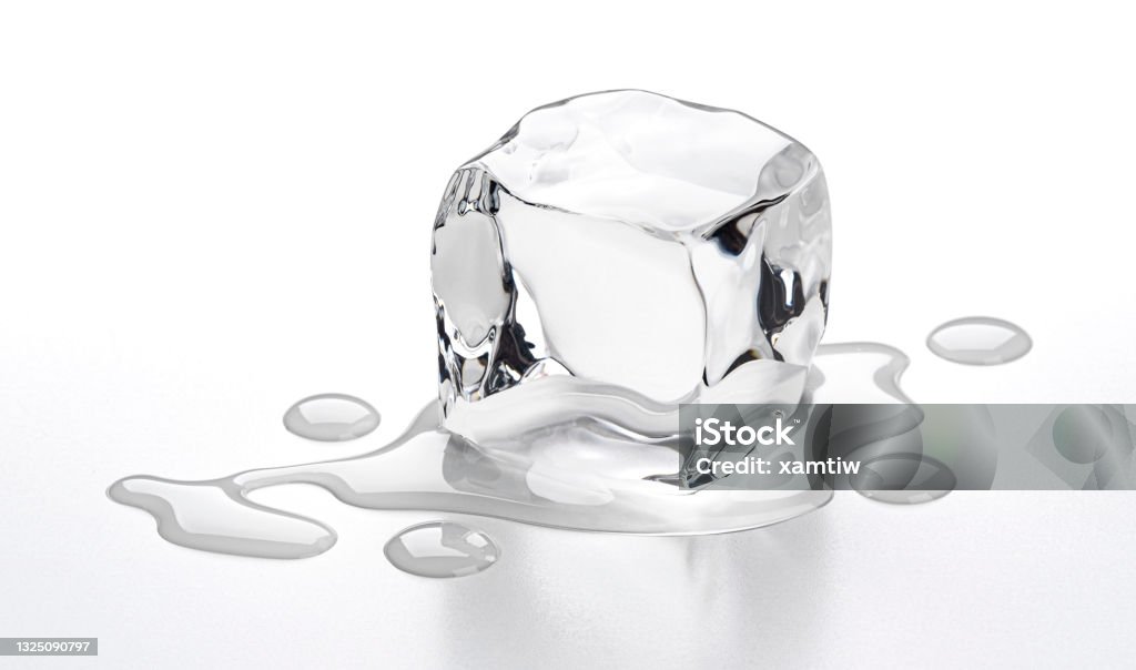 Foto de Cubo De Gelo Derretido Isolado No Fundo Branco e mais fotos de ... Foto de Cubo De Gelo Derretido Isolado No Fundo Branco e mais fotos de ...