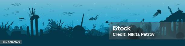 Siluet Terumbu Karang Dengan Ikan Dan Penyelam Scuba Dengan Latar ... Siluet Terumbu Karang Dengan Ikan Dan Penyelam Scuba Dengan Latar ...
