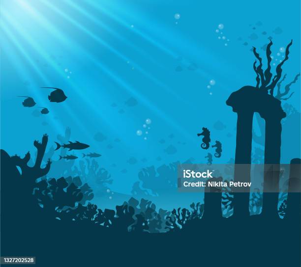 Siluet Terumbu Karang Dengan Ikan Dan Penyelam Scuba Dengan Latar ... Siluet Terumbu Karang Dengan Ikan Dan Penyelam Scuba Dengan Latar ...