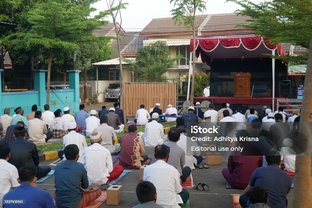 Idul Adha Mubarak Di Indonesia Juli 2020 Saat Pandemi Covid19 Foto Stok ... Idul Adha Mubarak Di Indonesia Juli 2020 Saat Pandemi Covid19 Foto Stok ...