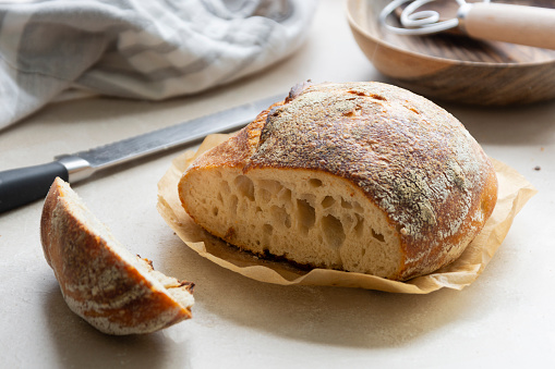 Roti Pedesaan Sourdough Roti Roti Buatan Sendiri Bulat Yang Terbuat Dari Ragi Liar Foto Stok