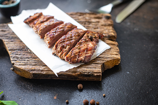 Daging Steak Grill Daging Sapi Atau Barbekyu Panggang Sapi Muda Di Atas