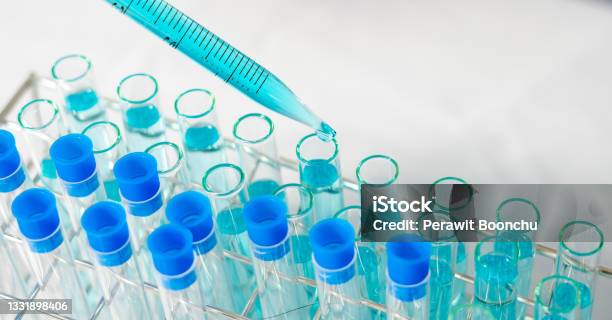Penelitian Laboratorium Biokimia Ilmuwan Atau Medis Dalam Tabung Uji ... Penelitian Laboratorium Biokimia Ilmuwan Atau Medis Dalam Tabung Uji ...