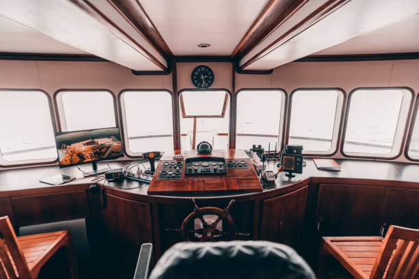 Ship Crew Pictures | Download Free Images on Unsplash