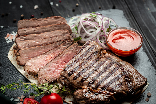 Daging Sapi Panggang Steak Ribeye Medium Langka Steak Daging Sapi