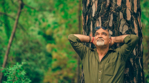 Man Facing Backwards Pictures | Download Free Images on Unsplash