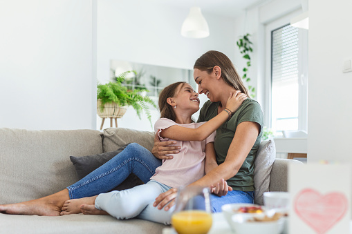 Photo Libre De Droit De Bonne Fête Des Mères La Fille De Lenfant
