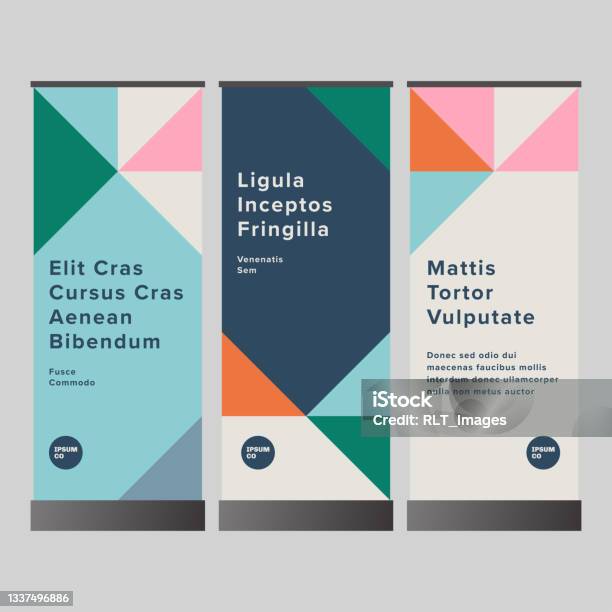 Set Tata Letak Desain Spanduk Vertikal Dengan Grafis Segitiga Geometris