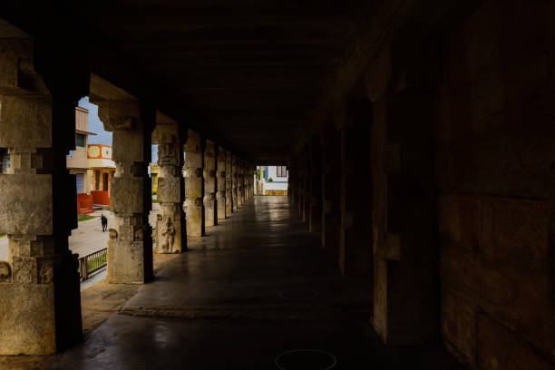 Piller Pictures | Download Free Images on Unsplash
