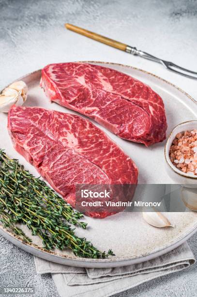 Raw Oyster Top Blade Atau Steak Daging Sapi Panggang Besi Datar Di Atas