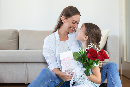 Photo Libre De Droit De Bonne Fête Des Mères La Fille De Lenfant