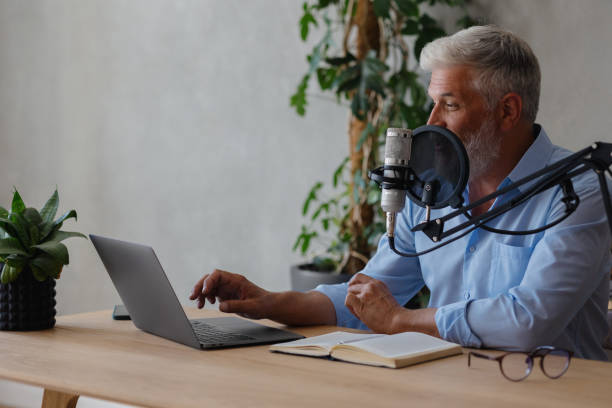 Podcast Interview Pictures | Download Free Images on Unsplash