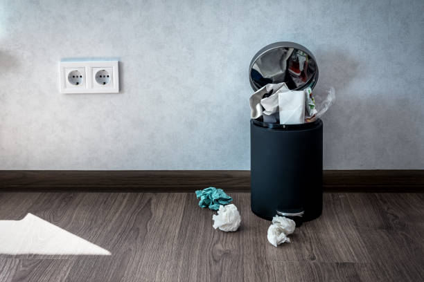 Trash Can Pictures | Download Free Images on Unsplash
