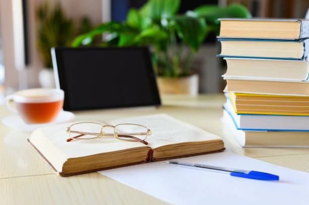 Book Review Pictures | Download Free Images on Unsplash