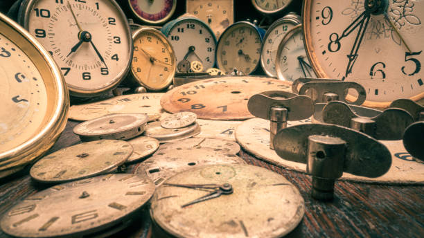 Broken Clock Pictures | Download Free Images on Unsplash