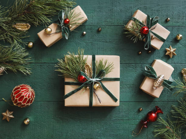 1079800 Hadiah Natal Foto Stok Potret And Gambar Bebas Royalti Istock