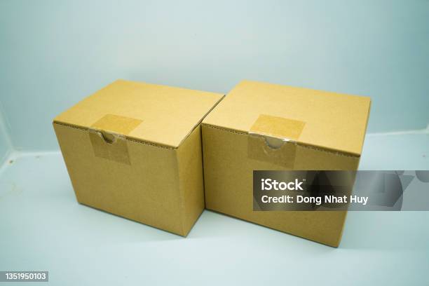 Kotak Kardus Fokus Diisolasi Pada Latar Belakang Putih Set Mockup Kotak