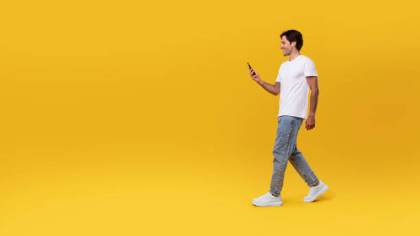 Walking With Phone Pictures | Download Free Images on Unsplash
