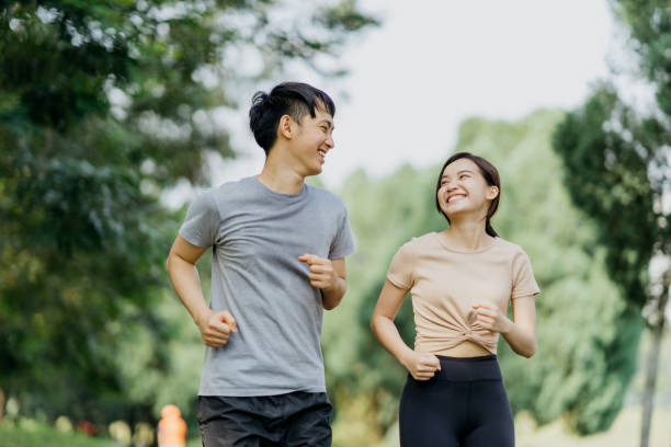 Couple Running Pictures | Download Free Images on Unsplash