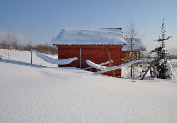 Free picture: snowy, cottage, winter, day, daylight, sunny, wood, barn ...