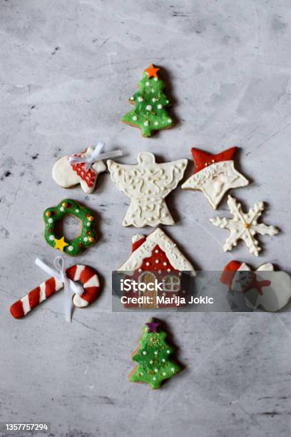 Kue Roti Jahe Dalam Bentuk Pohon Natal Foto Stok - Unduh Gambar ... Kue Roti Jahe Dalam Bentuk Pohon Natal Foto Stok - Unduh Gambar ...