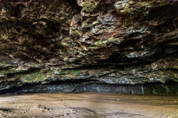 Rock Cave Pictures | Download Free Images on Unsplash