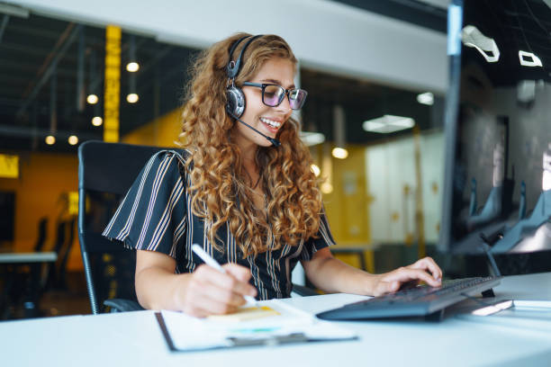 Call Center Agent Pictures | Download Free Images on Unsplash
